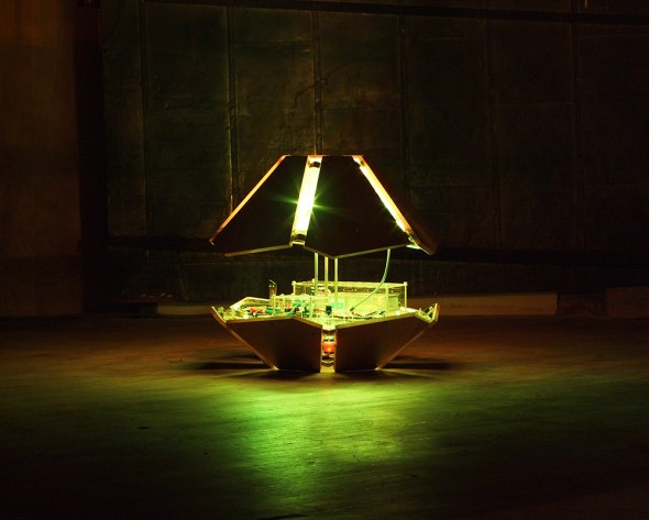 Interactive Kinetic Light Sculpture Moves, Learns, & Reacts | Daric ...